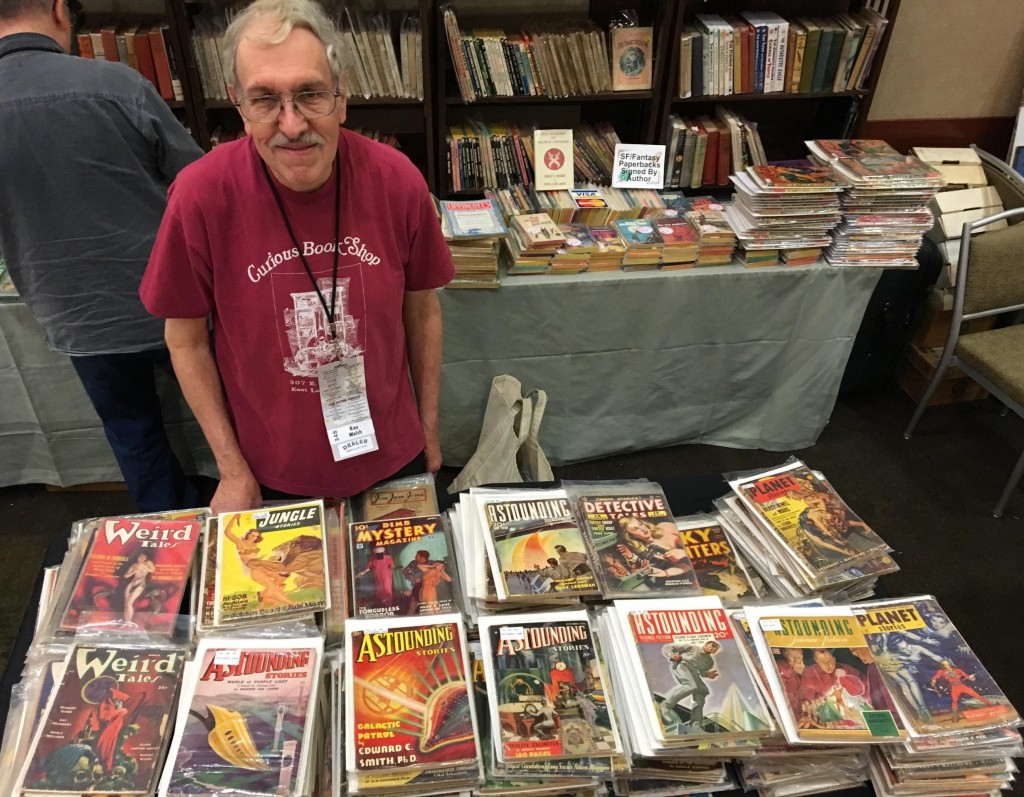 Ray Walsh sell fabulous pulps at at Windy City Pulp and Paper – Black Gate